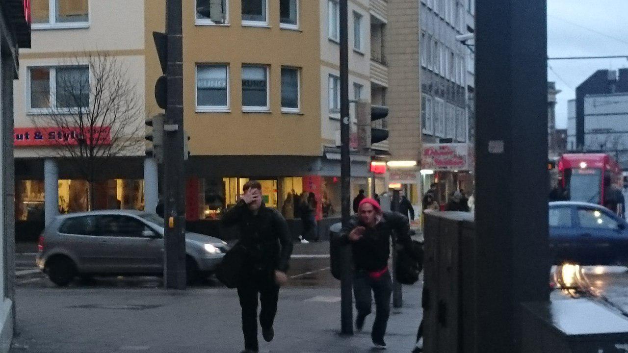 PM: „Übergriffe und Morddrohungen: Rechter Straßenterror in ...